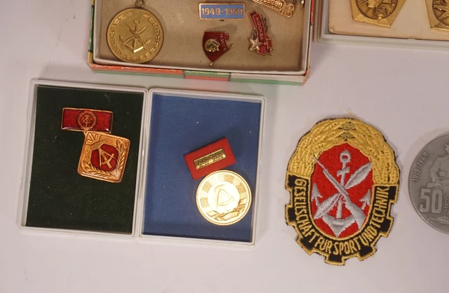 GROSSES VINTAGE KONVOLUT seltene Pins Badges Nadeln DDR UdSSR Ostalgie ...