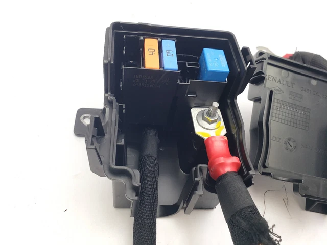RENAULT CLIO MK5 2024 1.6 Hybrid Fuse Relay Box 252360794R £49.99 ...
