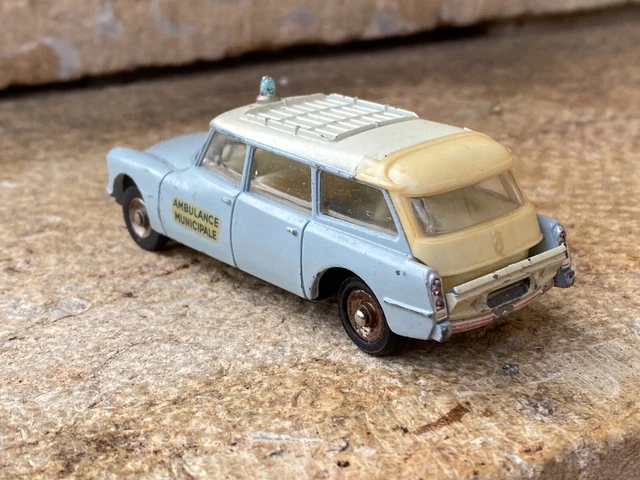 DINKY TOYS FRANCE CITROEN ID 19 Ambulance Municipale, ref : 556 vintage complète EUR 16,00 ...