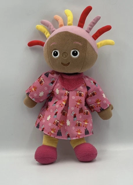 IN THE NIGHT Garden Upsy Daisy Doll in Nightie/Dress size 32 × 18 × 7cm ...