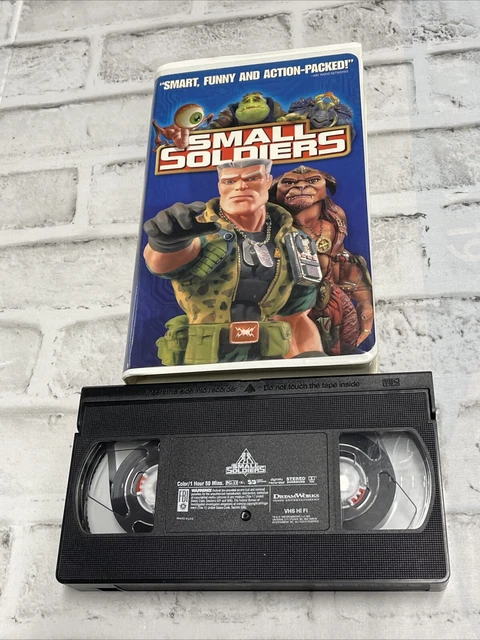 SMALL SOLDIERS 1998 Clamshell VHS Joe Dante Kirsten Dunst 90's Action ...