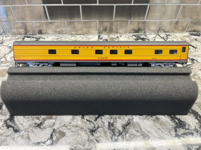 CUSTOM UP UNION Pacific Wyoming Walthers Heritage HO Sleeper Excursion ...