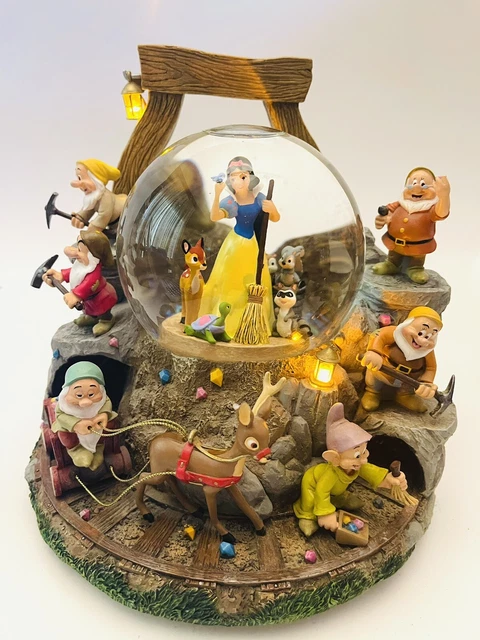 DISNEY SNOW WHITE Seven Dwarfs Whistle While You Work Light & Musical ...