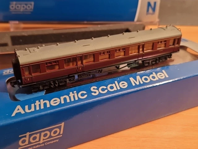 DAPOL 2X N Gauge Collett Composite Coaches in Maroon - 2P-000-001 £31.91 - PicClick UK