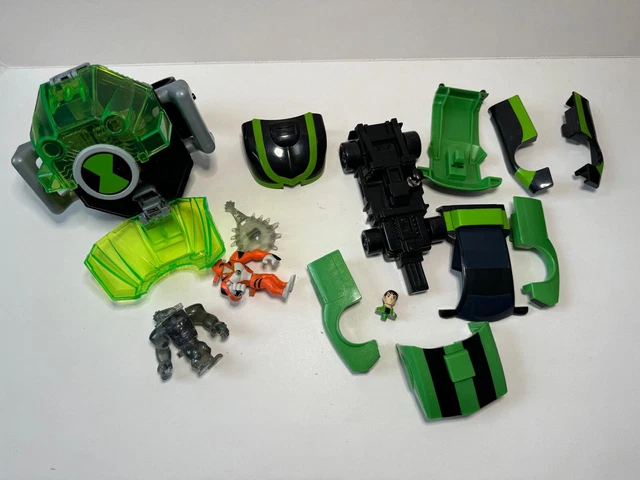 ORIGINAL BEN 10 CREATION CHAMBER OMNITRIX WATCH & figures Built Up Cars ...