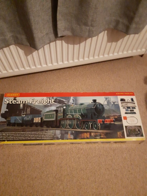 HORNBY LNER 8572 Steam Freight Electric Train Set £100.00 - PicClick UK