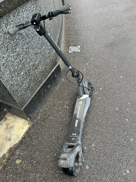 MERCANE WIDEWHEEL PRO electric scooter 1000watts dual motor dual disc ...