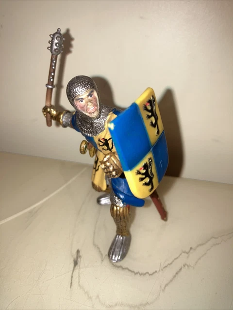 SCHLEICH GERMANY BLUE/YELLOW Knight Action Figure Fighting with Weapons ...