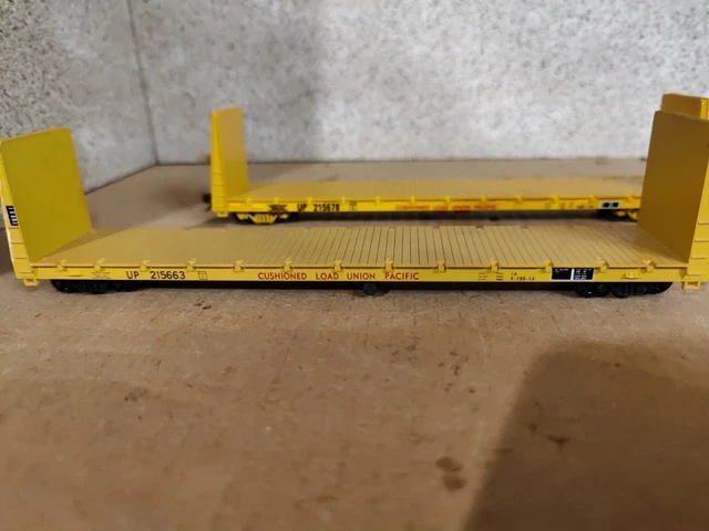 HO SCALE ROUNDHOUSE 60 Ft Bulkhead Flat Cars Union Pacific UP LOT of 4 ...