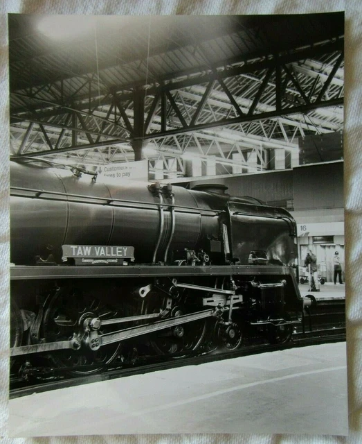 E080 - STEAM Locomotive TAW VALLEY 34027 at Waterloo Station 10" x 8 ...