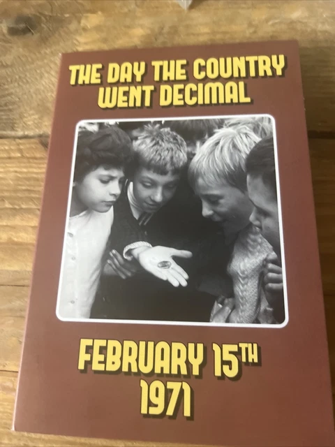 THE DAY THE Country Went Decimal Starter Set Folder & 1 Half Crown ...