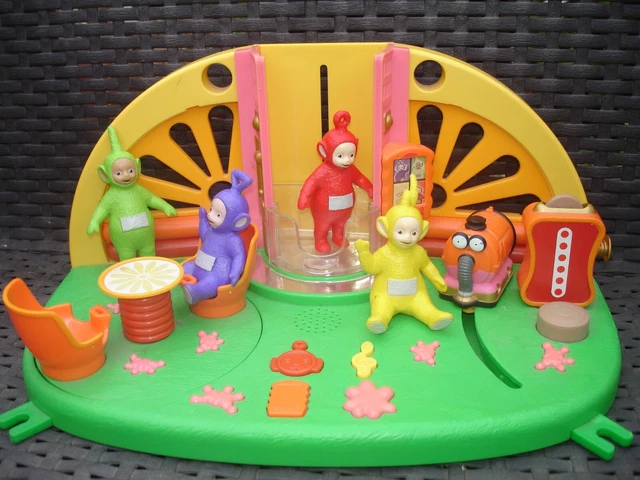 TELETUBBIES SUPER DOME Playset with Sounds & Toy Figures £49.99 ...