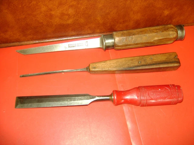 OUTIL ANCIEN MENUISIER, Ebéniste , 1 Ciseau à bois 1 Gouge 1 Bédane ...