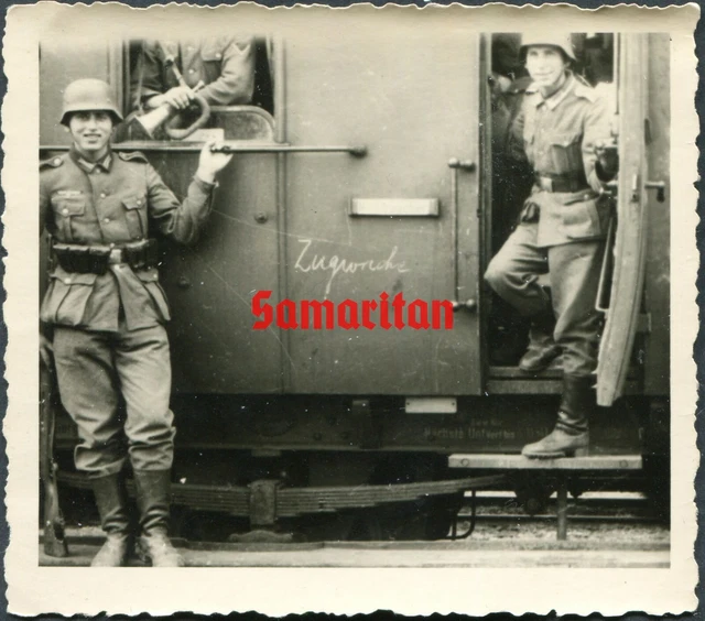 F1/8 WW2 ORIGINAL Photo Of German Wehrmacht Soldiers At Train Station £ ...