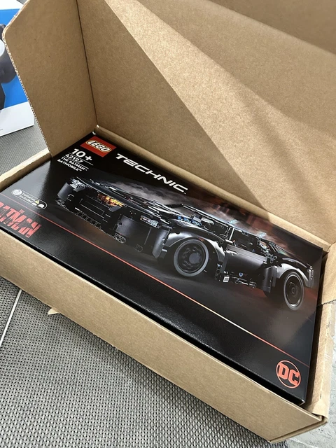 LEGO TECHNIC: THE Batman - Batmobile (42127) - Brand New Unopened £80. ...