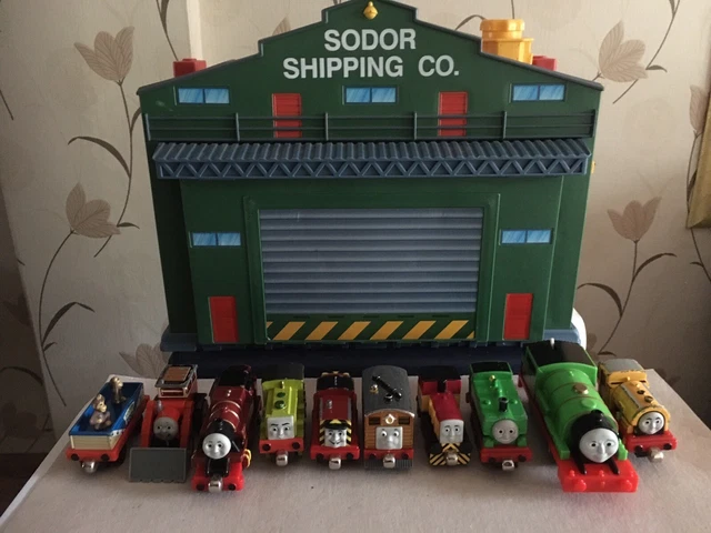 THOMAS THE TANK engine bundle, Sodor Shipping Co. + 40 Engines. Good condition. £47.95 - PicClick UK