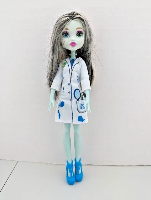 MONSTER HIGH - Skulltimate Science Class Frankie Stein Doll - Pre-Owned ...