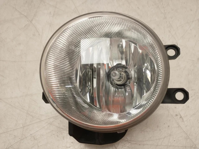 RAV 4 MK4 (XA40) Front Left FOG LAMP LIGHT 8122047010 TOYOTA 15-18 £36. ...