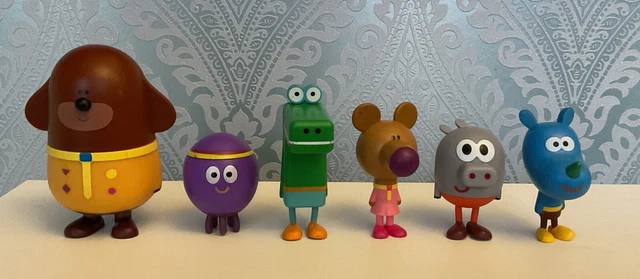 CBEEBIES HEY DUGGEE & Squirrel Club Friends Character Toy Figures Take ...