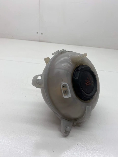 VOLKSWAGEN GOLF R coolant bottle expansion tank VW 2019 MK7.5 £23.99 ...