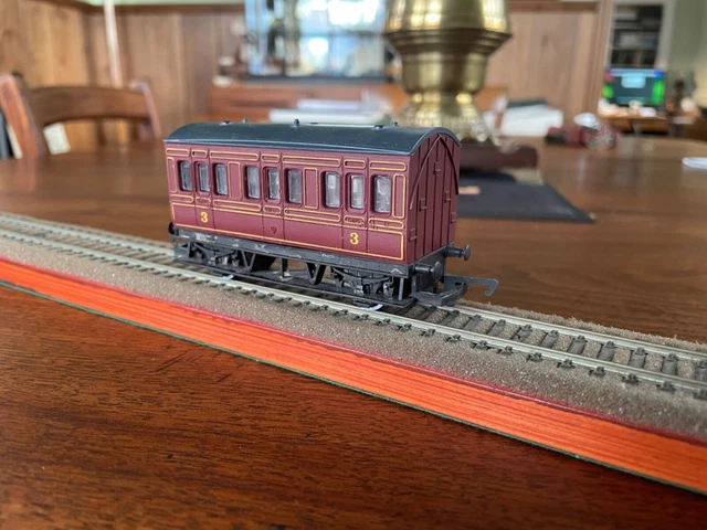 HORNBY R468 LMS Crimson Lake Livery Four Wheel 3rd Class Coach £3.99 ...