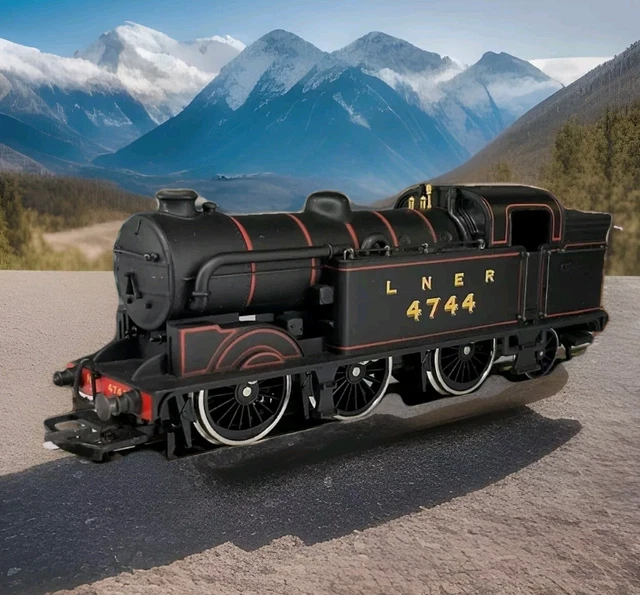 BOXED DAPOL D51 N2 Class 0-6-2T LNER Steam Tank Loco 4744 OO Gauge £54. ...