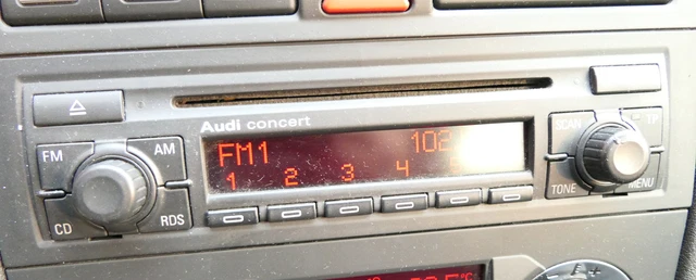 AUDI A3 8P Radio CD Player Original concert 8P0035186 mit Code EUR 149,99 - PicClick FR