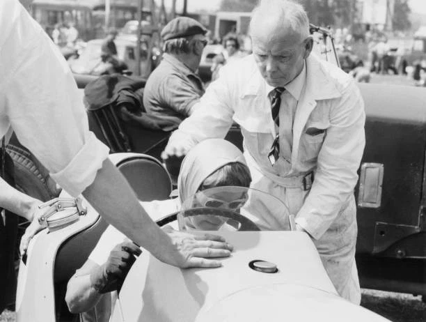 KAY PETRE THE Queen Of Brooklands Motor Racing Old Photo EUR 6,61 ...
