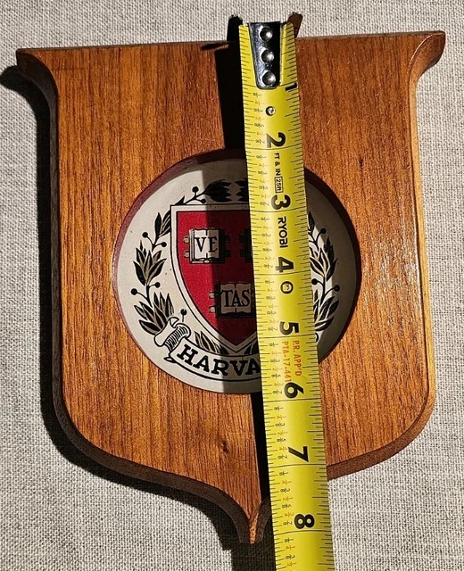 VINTAGE HARVARD VE Ri Tas Wood Ceramic Wall Plaque Red White Gold L 8. ...