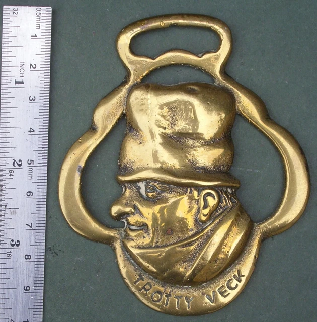 OLD HORSE BRASS: Dickens Character Trotty Veck, Free P&P, £20.00 ...