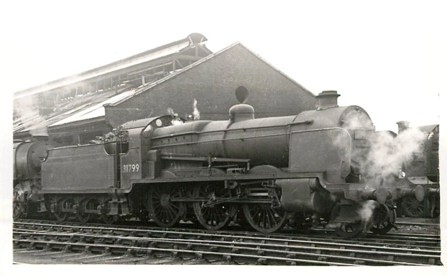 B & W Photo - Br Loco 31799 - 14X9 Cm £2.95 - PicClick UK