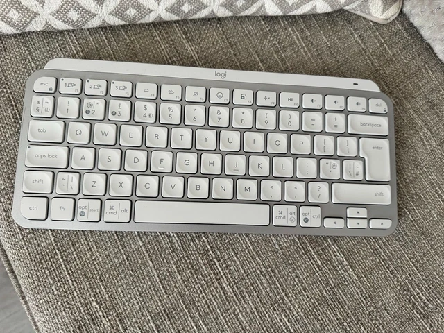 LOGITECH MX KEYS Mini Minimalist Wireless Illuminated Keyboard ...