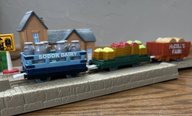 THOMAS & FRIENDS TrackMaster Sodor Farm and Dairy Cargo Cars Complete ...
