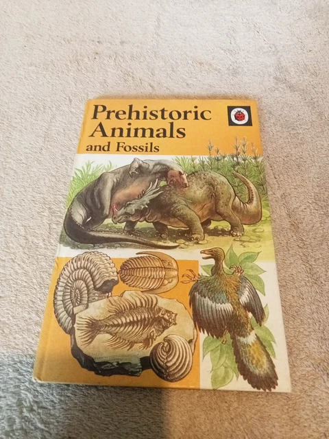 'PREHISTORIC ANIMALS AND Fossils' Vintage Ladybird book series 651 18p ...