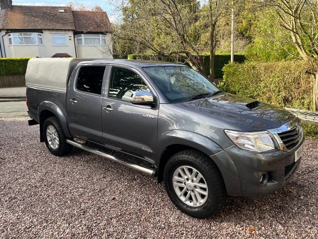 TOYOTA HILUX INVINCIBLE D/Cab Pick Up 3.0 D-4D 4WD 171 £10,500.00 ...