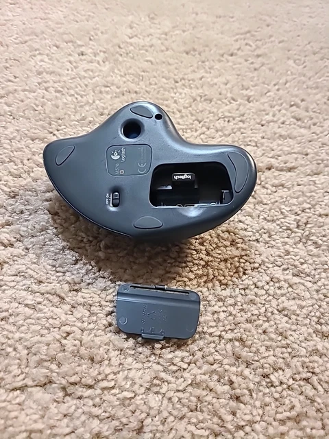 LOGITECH M570 WIRELESS Trackball Mouse Ergonomic Black with Receiver ...