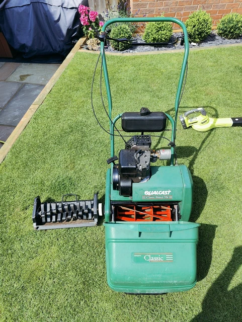 QUALCAST CLASSIC 35S Cylinder Mower With Scarifier Cartridge £245.00 ...