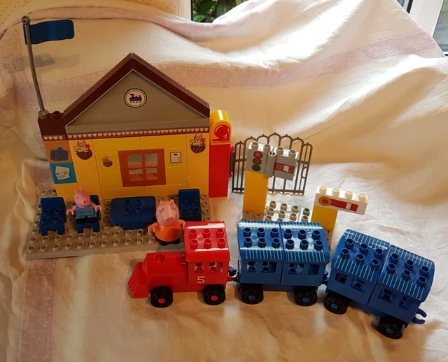 PEPPA PIG BLOXX/UNICO CONTRUCTION TRAIN, STATION AND FIGURES x 2 £16.99 ...