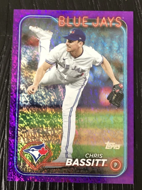 CARTA PARALLELA 2024 Topps Series 2 #419 Chris Bassitt blu Jays viola ...