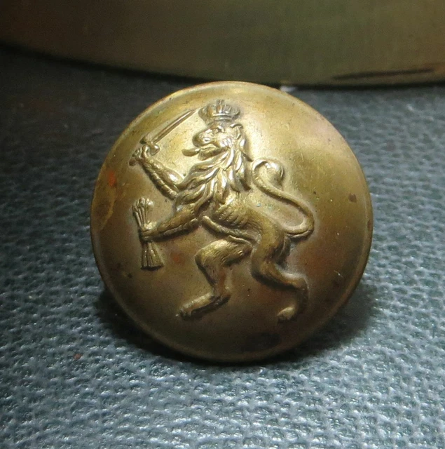 ANTIQUE BRASS LIVERY Button Dutch Republic Rampant Lion with Sword ...