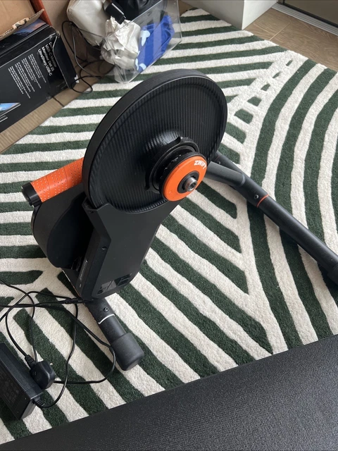 JET BLACK VICTORY Smart Trainer with Zwift Cog + Decathlon Bike Mat £ ...