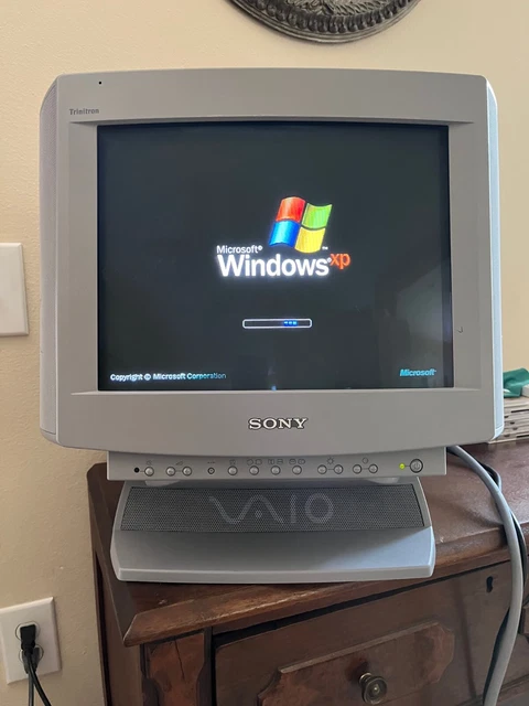 SONY TRINITRON CPD-100VS CRT VGA 14" Monitor Built-in Speakers ...