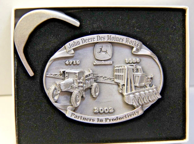 JOHN DEERE DES Moines Works 2002 Belt Buckle 4710 Sprayer 9986 Cotton ...