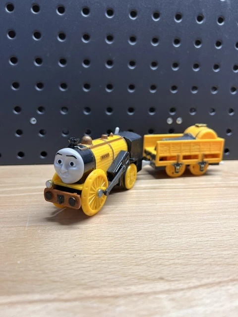 THOMAS & FRIENDS Trackmaster Motorized Train Stephen "The Rocket" £20. ...