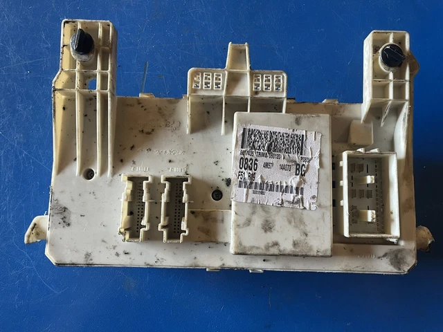 FORD FOCUS MK2 Fusebox Body Control Module 4M5T-14A073-Bg Used Item £40 ...