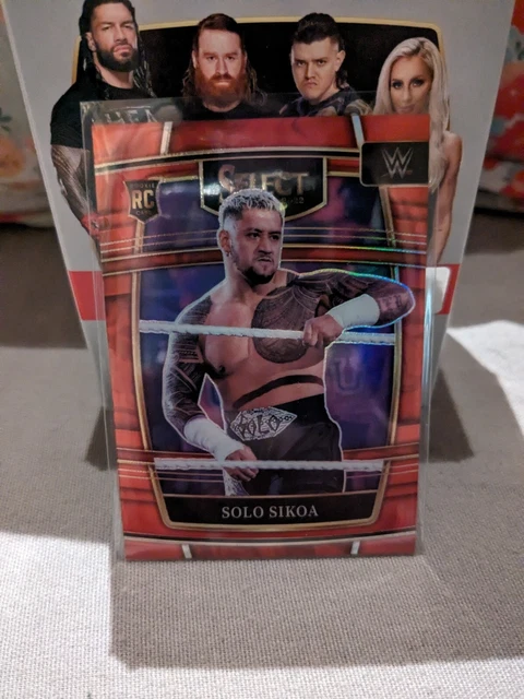 CARTA ROOKIE ROSSA WWE Panini Select 2022 Prizm Solo Sikoa /249 EUR 8 ...