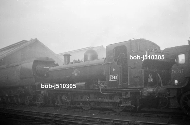 STEAM RAILWAY PHOTO: 3742 GWR CLASS 5700 @ EASTLEIGH 61 £3.83 - PicClick UK