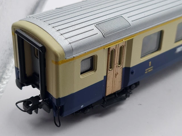 ROCO AC SPUR H0 #4239A Schnellzugwagen der BLS 1.Klasse guter Zustand ...