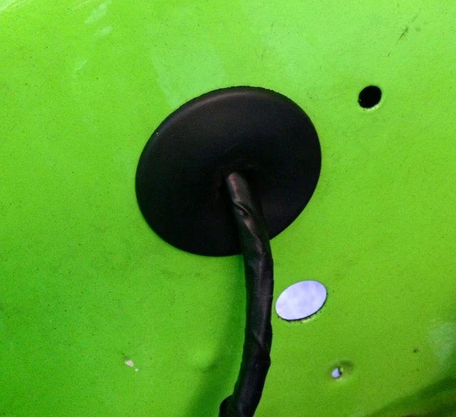 FORD ESCORT MK2 RS/Mexico/Ghia/Twin Cam/Sport Inner Wing Grommets (Set ...