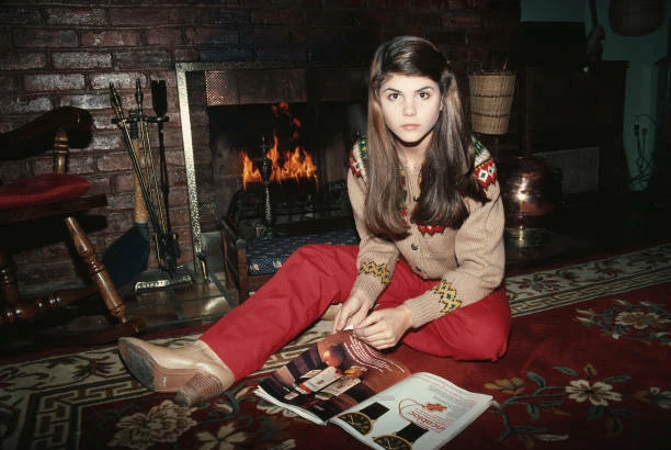 ACTRESS MODEL AND Producer Lori Loughlin 1980s OLD PHOTO 4 $7.27 ...
